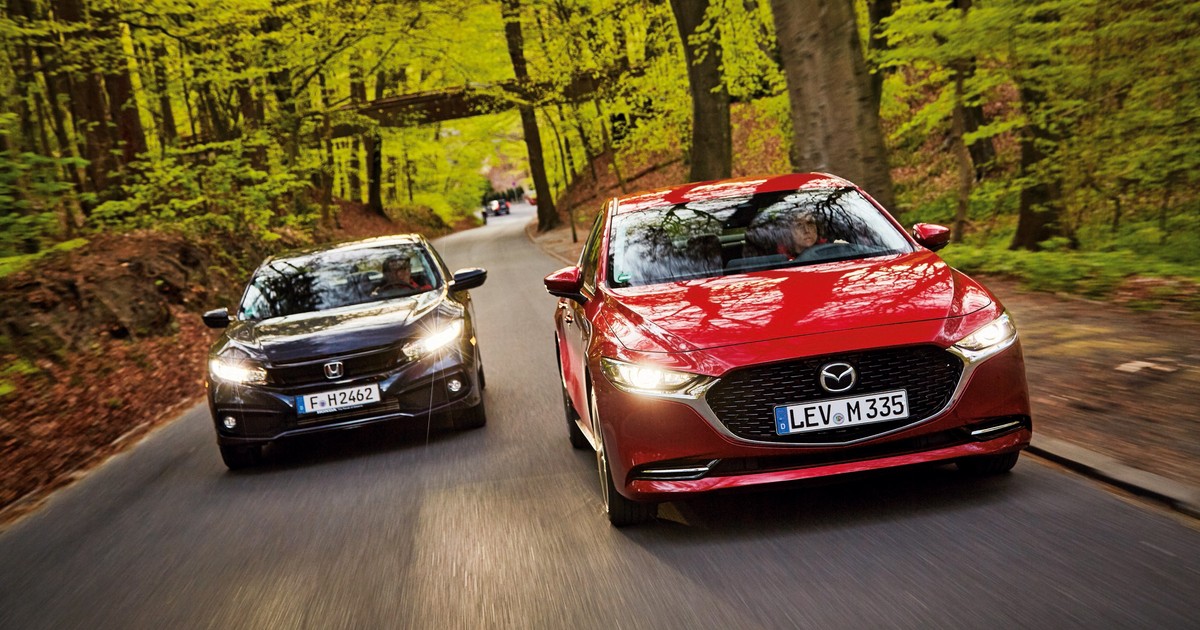 Porównanie: Honda Civic 1.5 VTEC Turbo kontra Mazda 3 2.0 Skyactiv-X