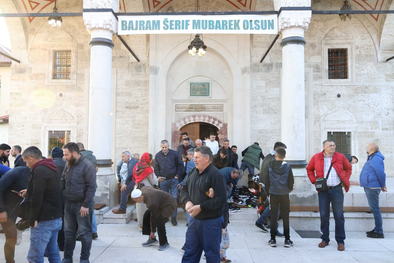 Muslimani u BiH obeležavaju Ramazanski bajram - Blic