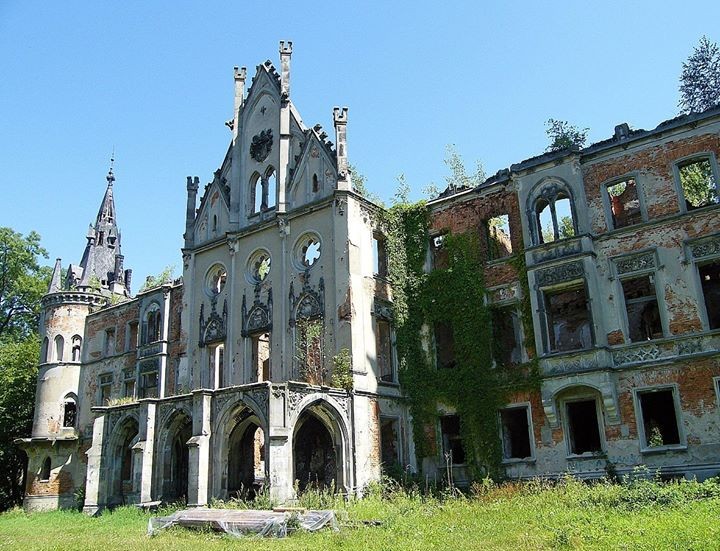 Pałac w Kopicach - zrujnowana perła Opolszczyzny na sprzedaż - Podróże