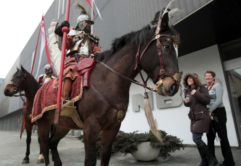 Husarzy na monetach - Wiadomości
