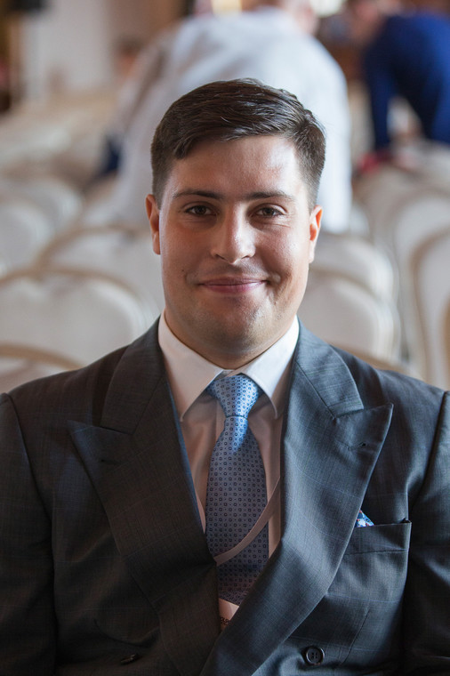 Damian Diaz: kim jest reporter Wiadomości TVP? Kariera, rodzina, żona ...