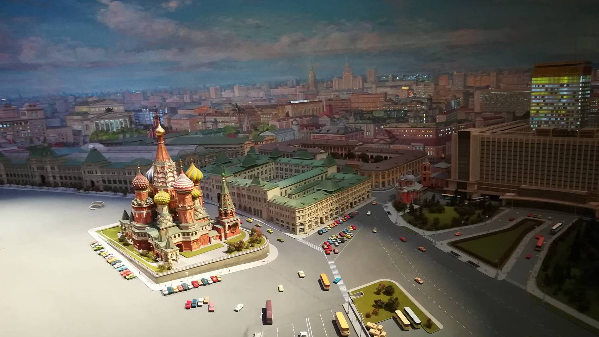 Moskva, grad u kojem se osećaš kao Liliputanac Noizz