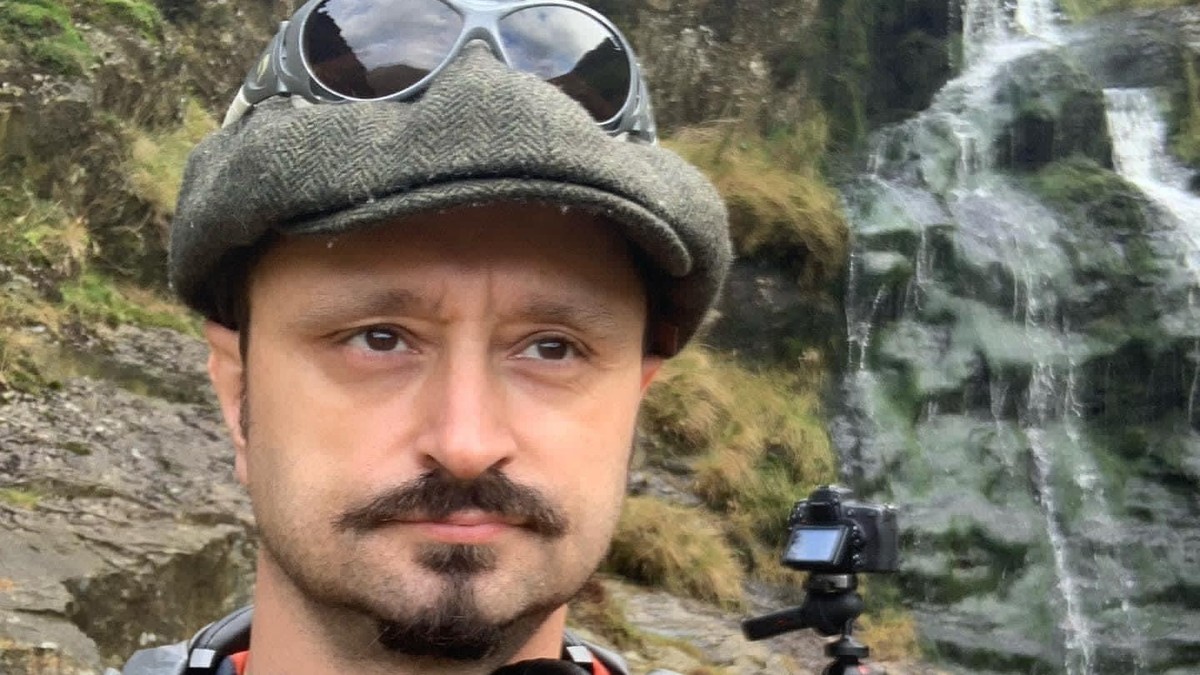 Otac odveo decu na izlet, pa se okliznuo i upao u uski tunel: Umro je osam dana kasnije - Blic