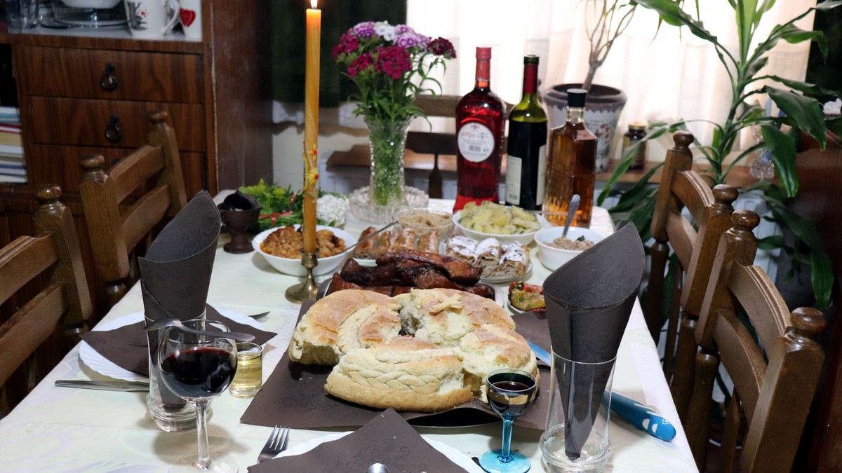 POČINJE SEZONA SLAVA Oko jednog se slažu i epidemiolozi i Srpska ...