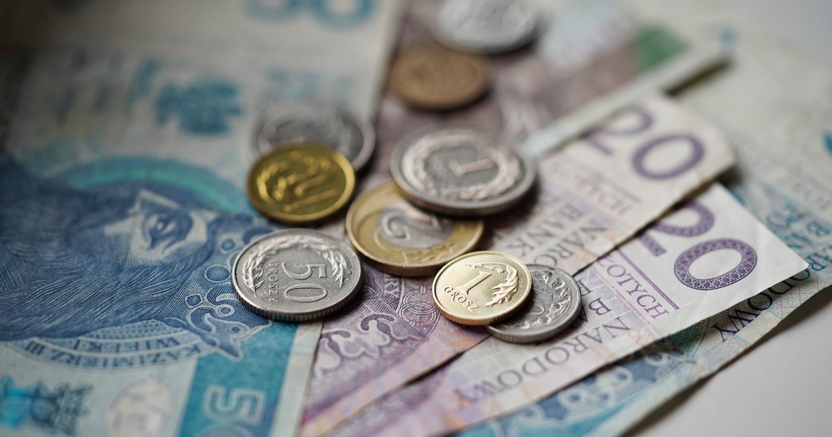 Polska waluta zyskuje po wczorajszych spadkach