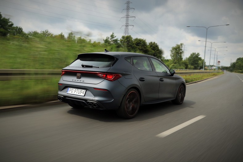 Cupra Leon 300 DSG – hot w szerokim spektrum – TEST
