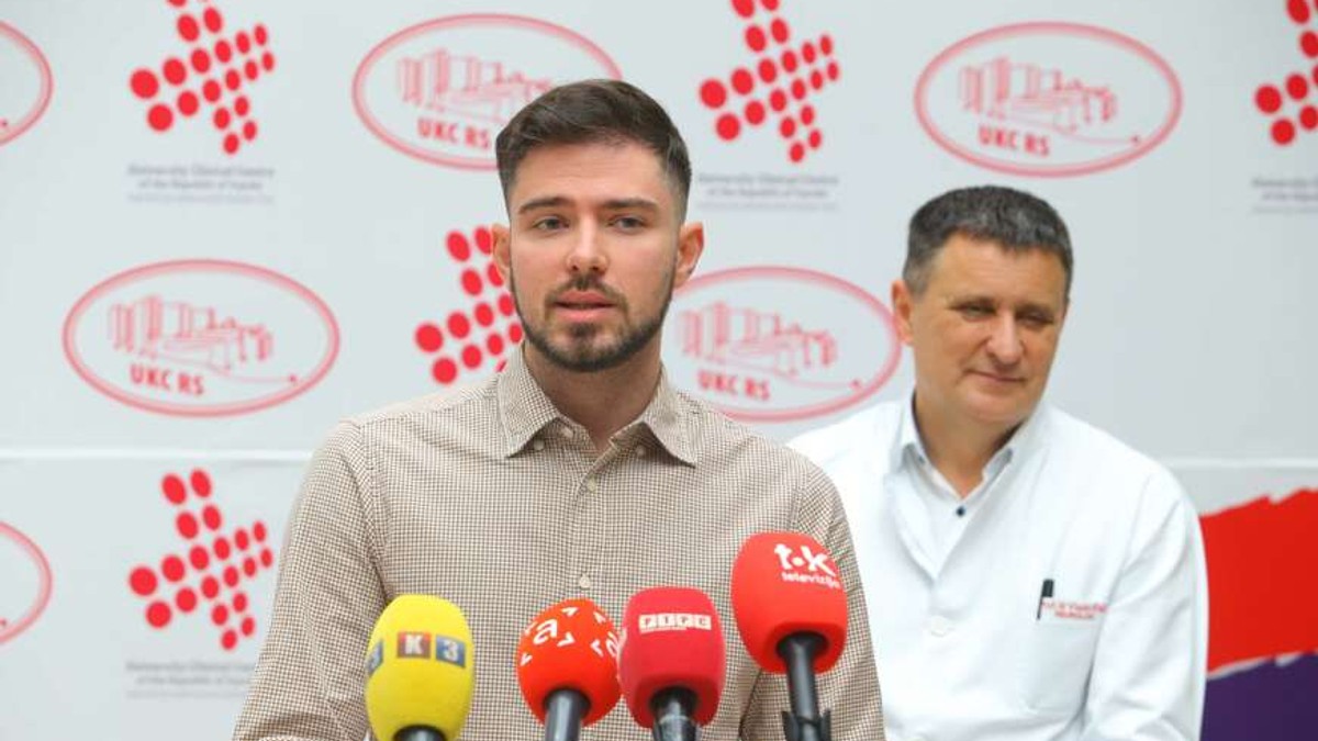 Stefan Božić kao najbolji student Medicinskog fakulteta u Banjaluci zaposlen na UKC RS - Blic