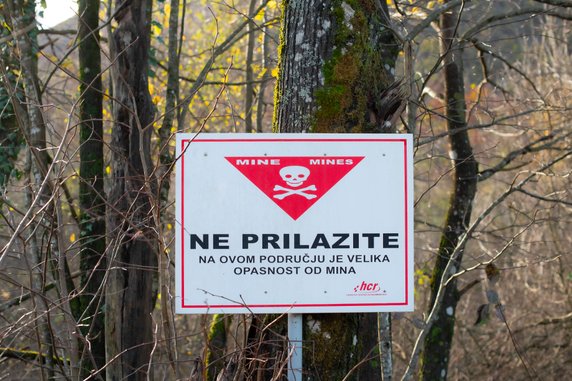 Tajna baza lotnicza Zeljava z czasów zimnej wojny w Chorwacji - Podróże