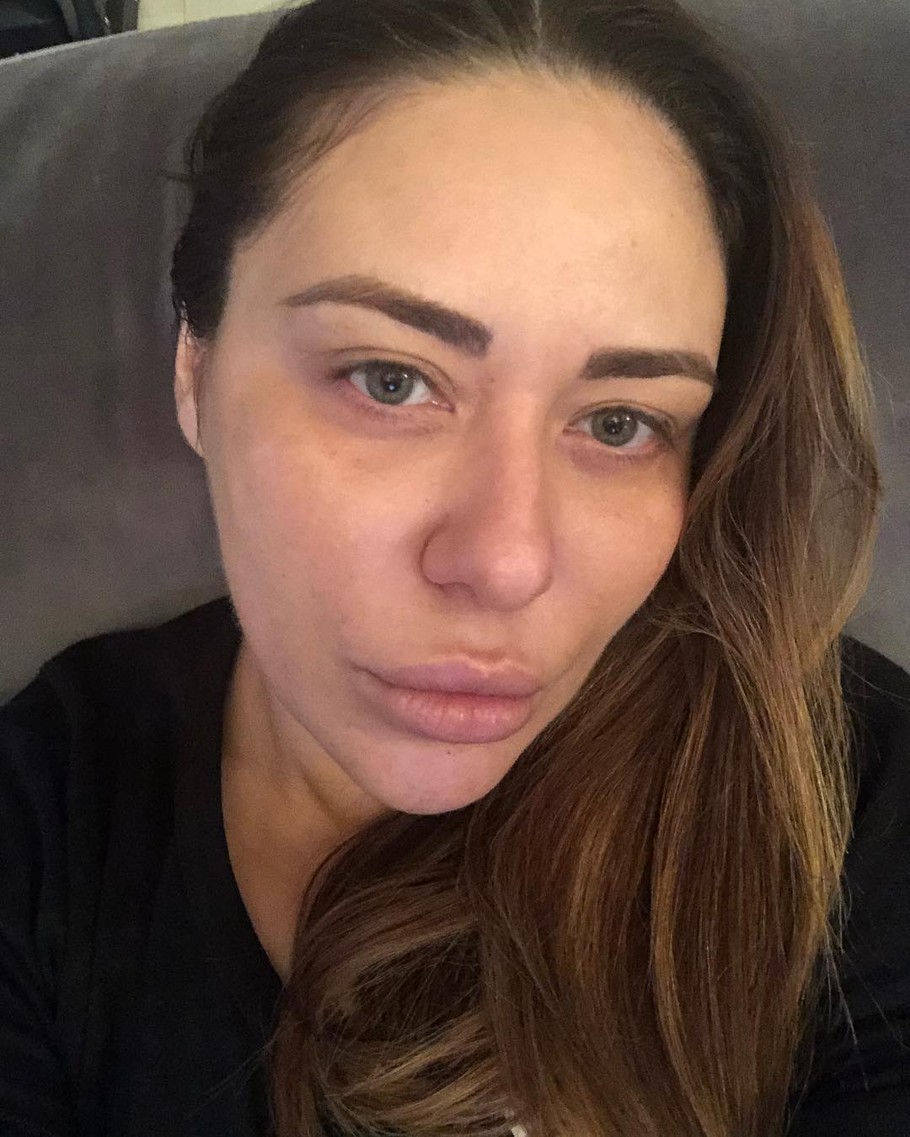 ANA NIKOLIĆ ĆERKU POLJUBILA U USTA: Internet gori , šok fotografija ...