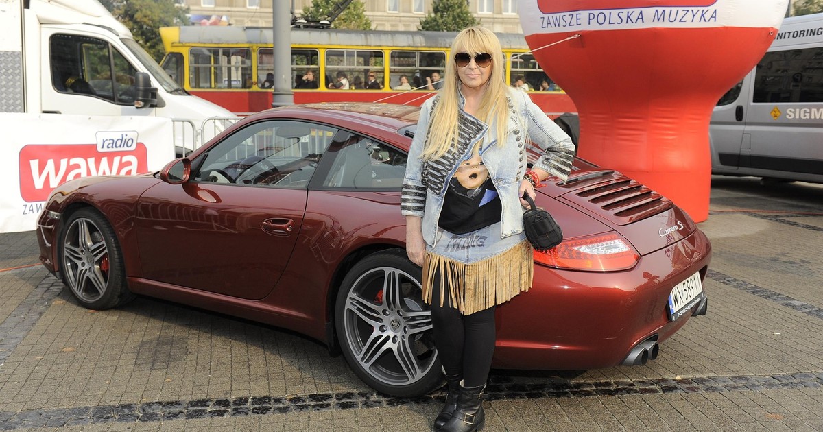 Prezent Rodowicz idzie pod młotek: Mąż dawał mi porsche i odbierał