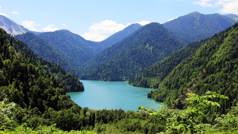 Abchazja - podróż do kraju, gdzie "jest normalnie" czyli miasta duchów ...
