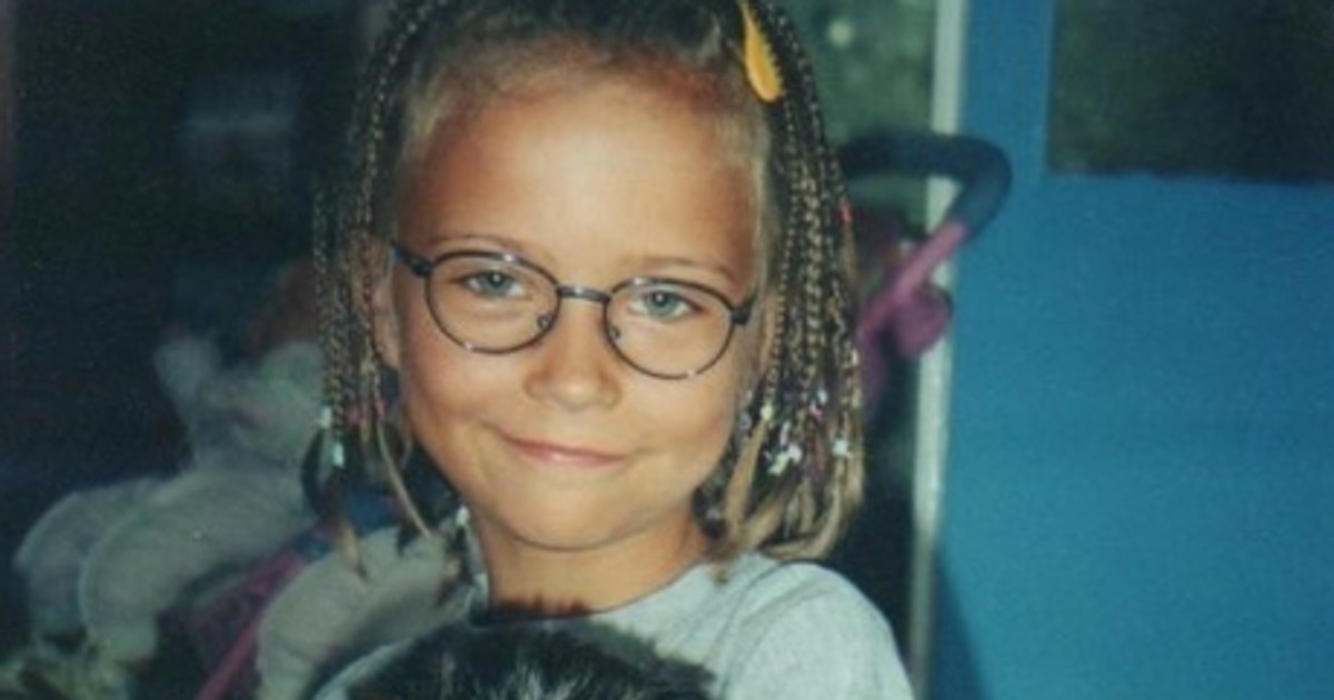 Ta mała dziewczynka to dziś piękna, polska modelka. Zmieniła się nie do ...