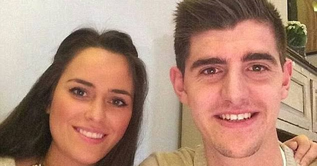 Chelsea goalkeeper announces split with pregnant girlfriend | Pulse Nigeria