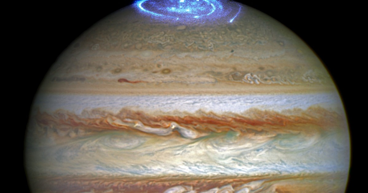 Jupiter's aurora triggered a planet-wide heat wave, a map animation ...