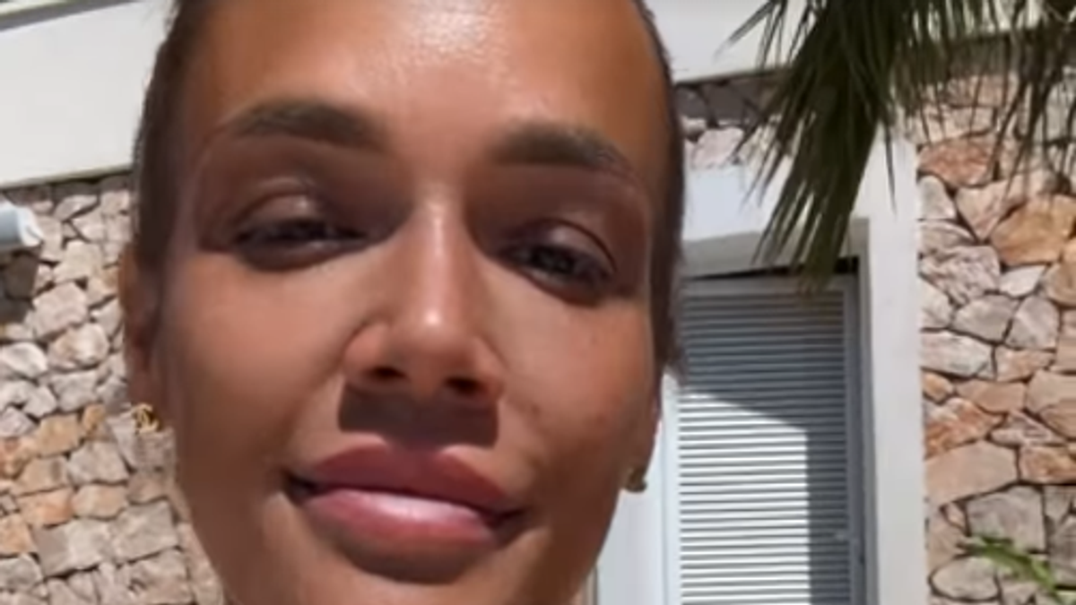 Mariju Mikić ujeo insekt na moru: Pokazala kakvo je crvenilo dobila - Blic