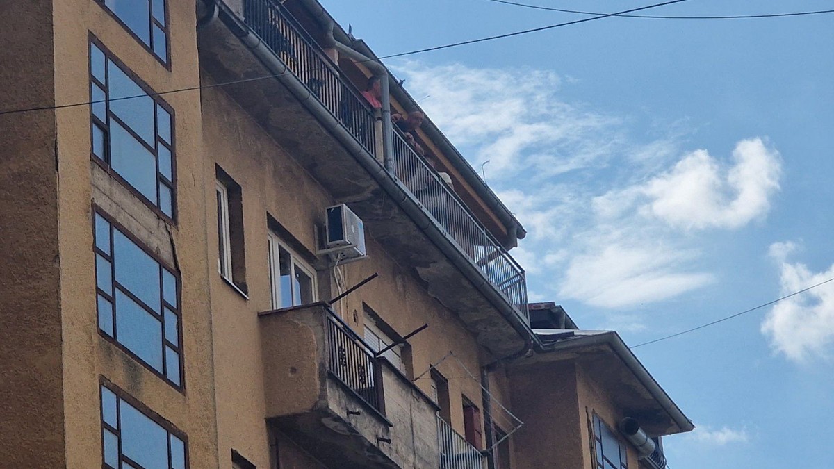 Stanodavac iz Borče zloupotrebio slepi par: Izdao im stan bez struje ...