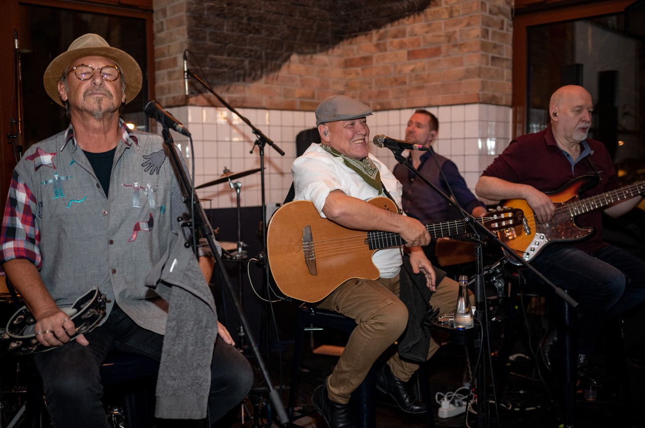 Grupa Galija održala fantastičan nastup u Moon.Ze - Blic