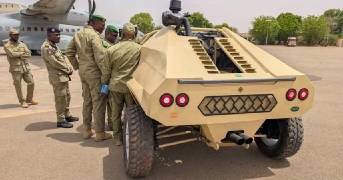 Niger unveils first locally made military vehicle for national defense ...