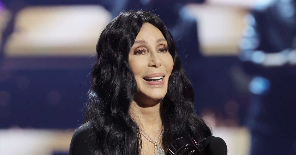Cher says she plans to celebrate her 78th birthday with a pillow over ...