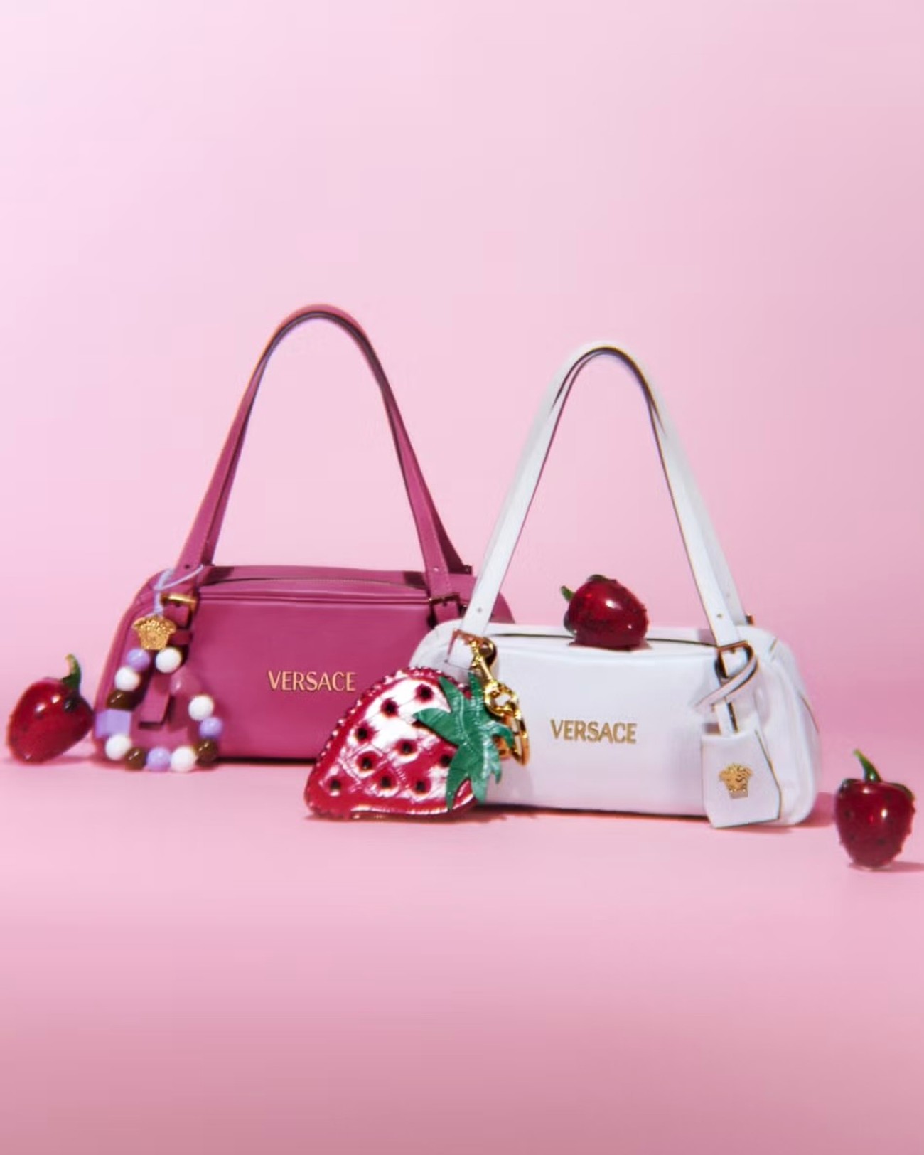 Versace “Tag bag” je hit sezone