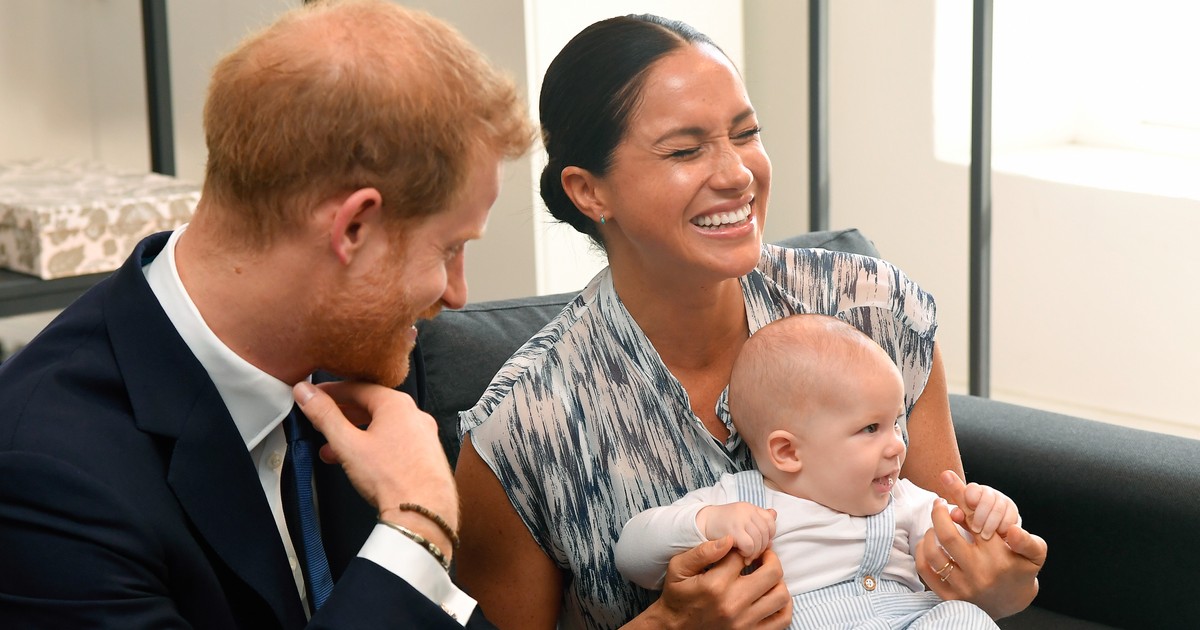 Rodzina królewska składa życzenia Archiemu. Syn Meghan i Harry'ego ...