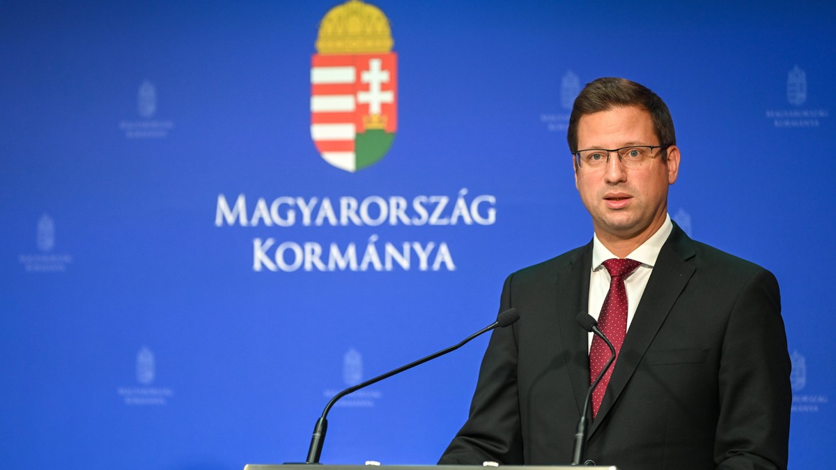 Gulyás Gergely bejelenti a kormány fontos döntéseit - Blikk