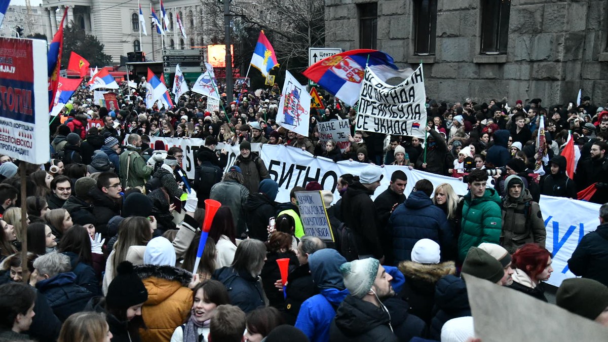 Studenti u blokadi: Želimo da se jasno i nedvosmisleno ogradimo od svih ekstremističkih ...