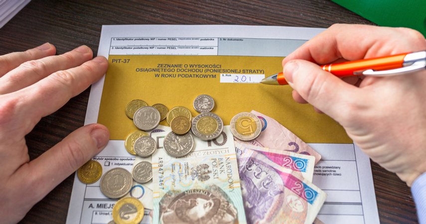 PIT-8C – do kiedy, dla kogo, co w nim się znajduje?