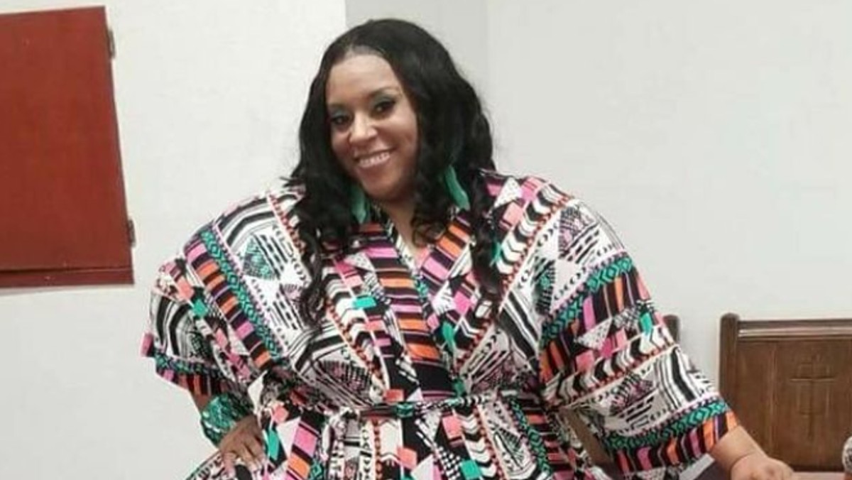 Mikel Ruffinelli. Najszersze biodra na świecie - Kobieta