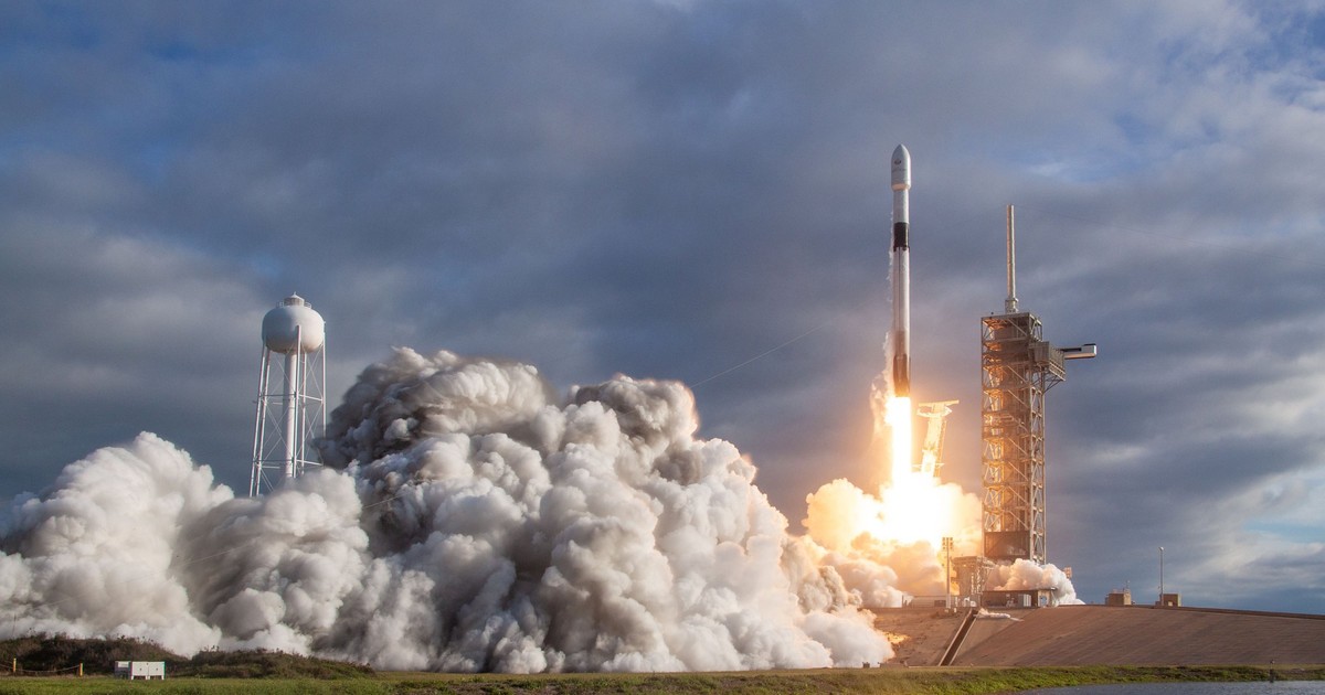 Watch live as SpaceX launches a fleet of more than 5 dozen satellites ...