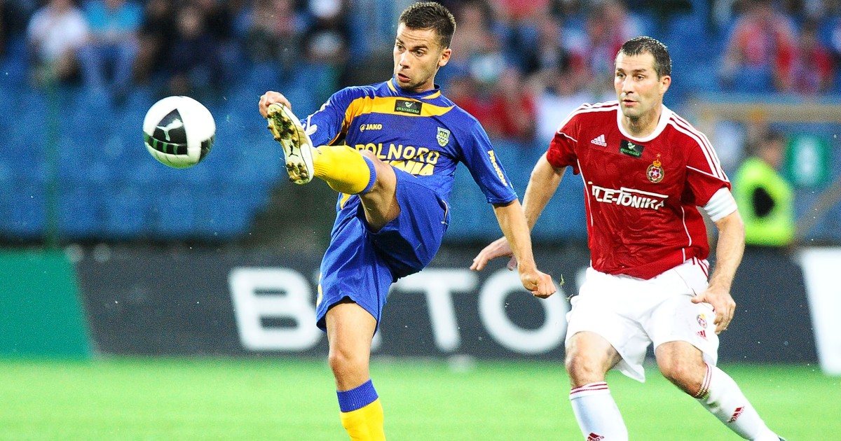 LKE. Molde – Legia. Polsk fotballspiller bosatt i Norge: Legia er ...