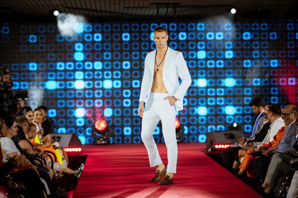 Mistera Supranational 2023. Daniel Tracz ubiega się o tytuł ...