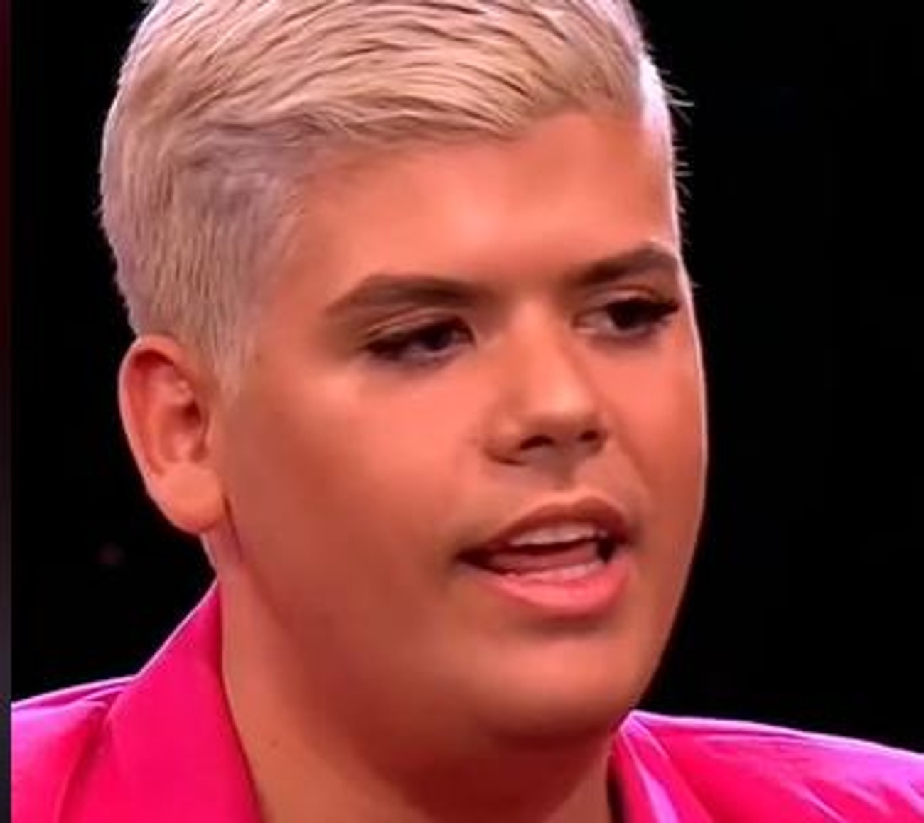 Uroš Stanić tvrdi da su oni prikriveni gejevi u "Eliti": "Osetim po ...