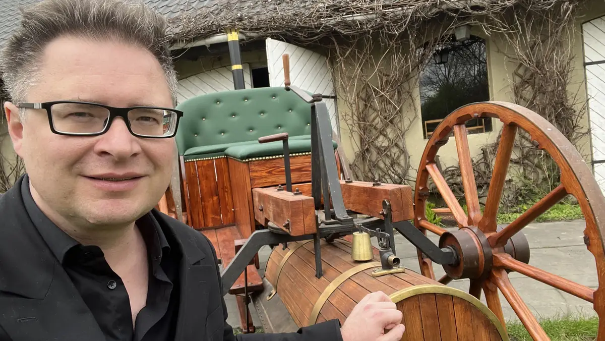 Pierwsze auto osobowe w historii zbudował Polak. Obejrzałem replikę ...