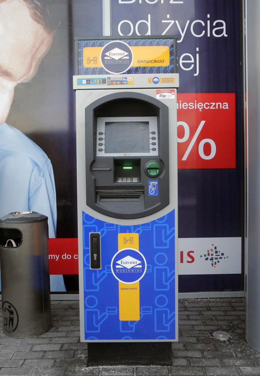 50 lat temu zaczął działać pierwszy bankomat