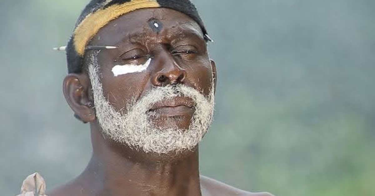 Why native doctors use white chalk on their eyes | Pulse Nigeria