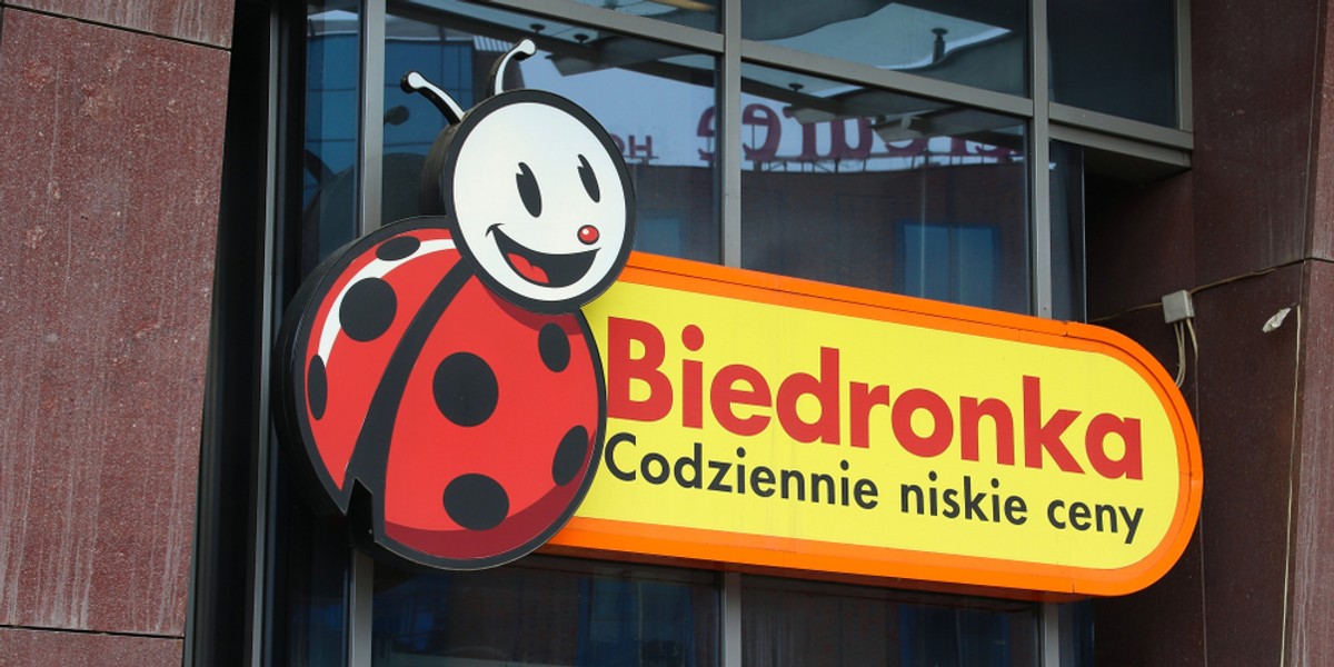 Biedronka. Promocje dla seniorów. Zakupy w nocy - Wiadomości