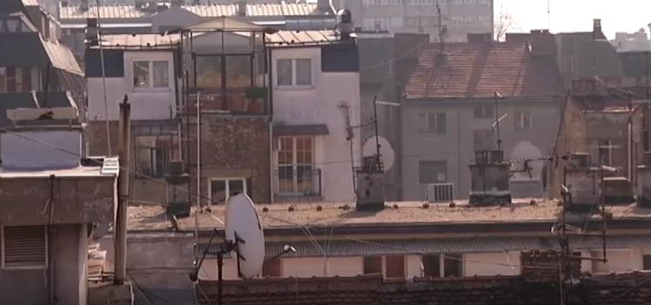 Muke Beograđana zbog ravnih krovova: Voda curi na sve srane, buđ i ...