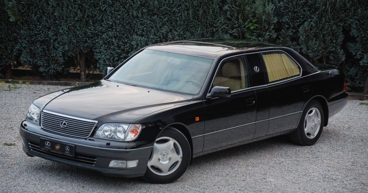 Lexus LS 400 – wyjątkowa historia wyjątkowo długiej limuzyny