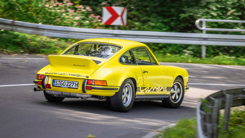 Porsche 911 RS 2.7 -RS, czyli Rennsport. Końcówka, która daje wiele radości