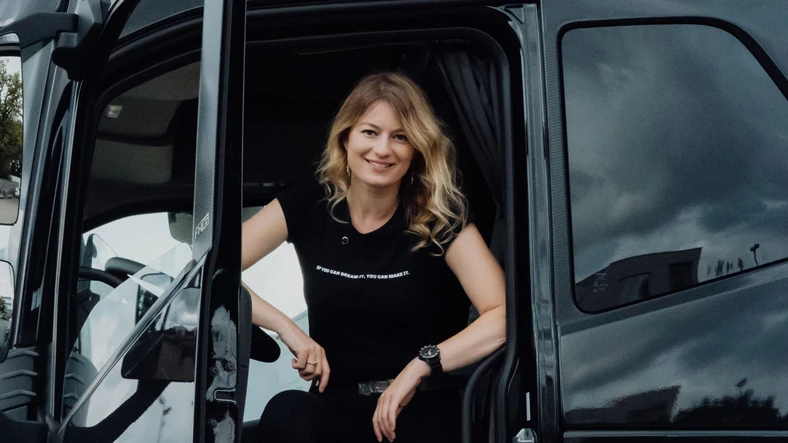 Iwona Blecharczyk to najsłynniejsza polska kierowczyni tirów. Zdarzały ...