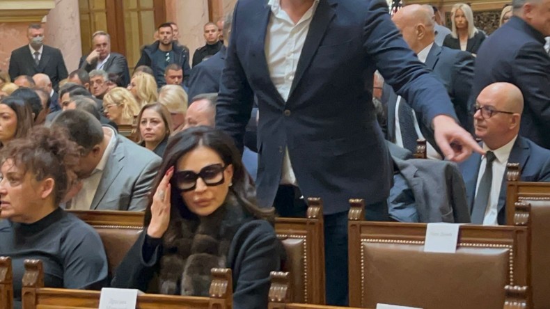 (Video) Ceca na komemoraciji draganu markoviću palmi: Sva u crnini ...