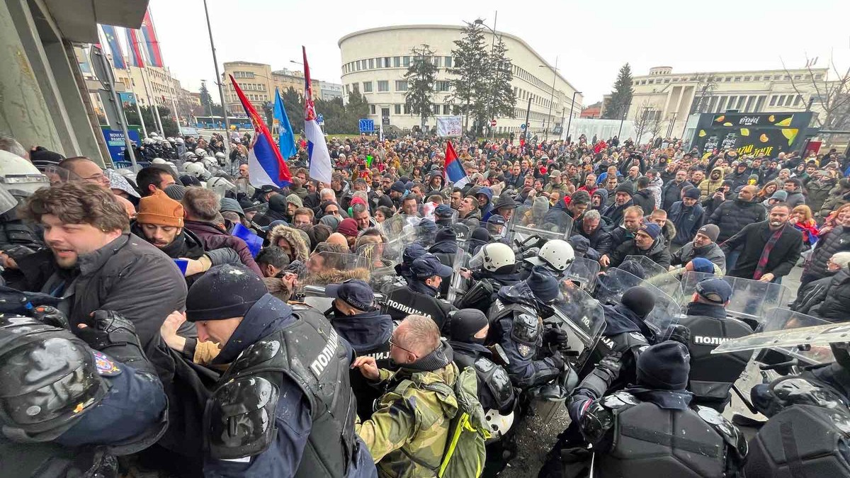 Oglasila se Policijska uprava Novi Sad u vezi sa incidentima ispred ...