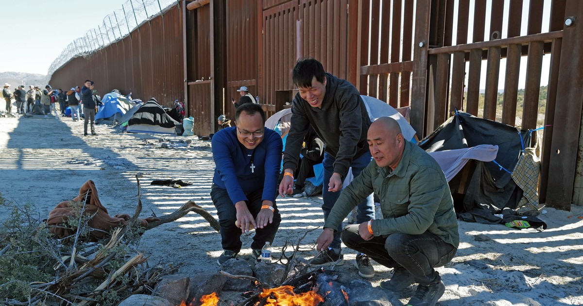 The thousands of Chinese migrants headed to the US-Mexico border just ...