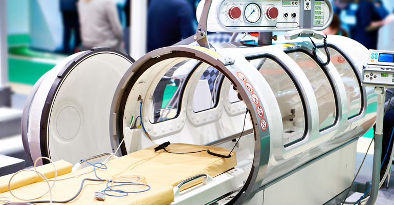 Komora hiperbaryczna – działanie, wskazania, przeciwwskazania, cena