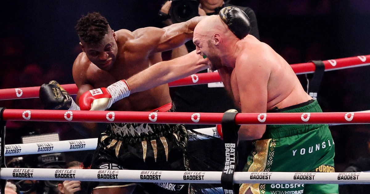 Tyson Fury nie zawalczy z Usykiem w tym roku. Walka odłożona na 2024?