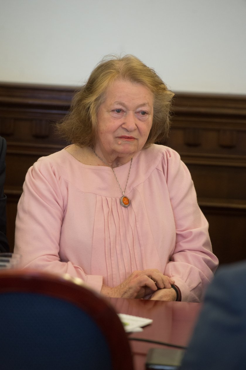 Pensje w państwowych spółkach. Tyle zarabia Janina GOSS