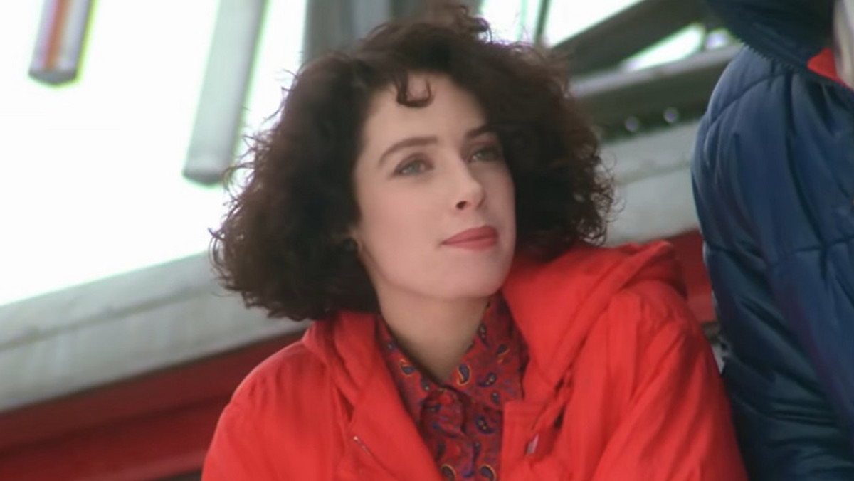 Kathy Hill debiutowała w teledysku "Last Christmas". Dziś ma 66 lat ...