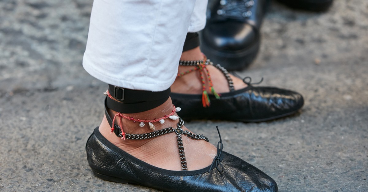 Najmodniejsze buty sezonu wiosna-lato 2025. Nie tylko baleriny w stylu ...