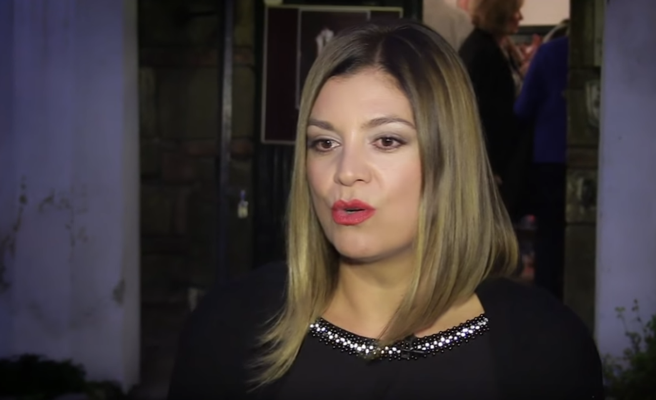 Majka Isidore Minić bila je slavna glumica koja je preminula od kancera ... Majka Isidore Minić bila je slavna glumica koja je preminula od kancera ...